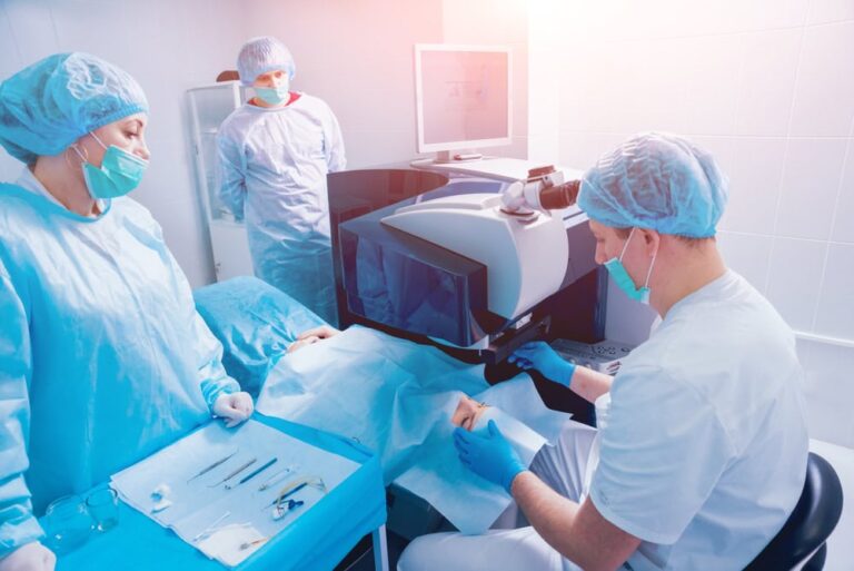 LASIK vs. Contact Lenses: Which is Better?